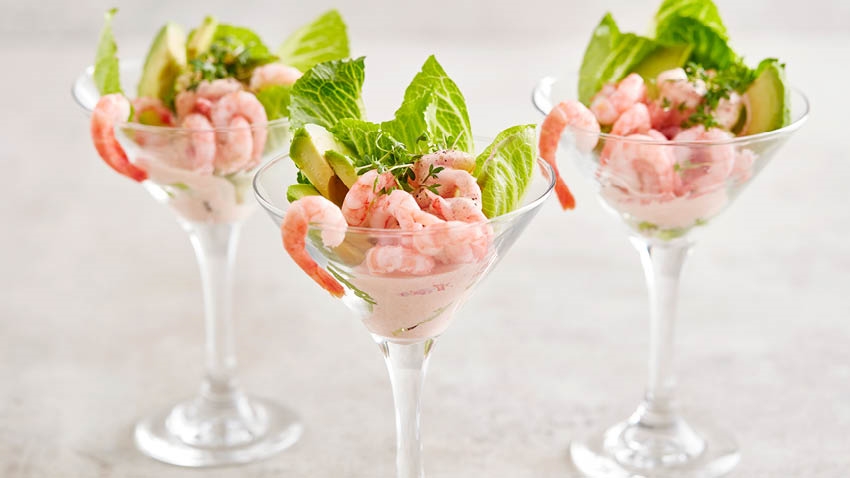 Klassisk rejecocktail | Med hjemmelavet dressing | Se opskriften her!