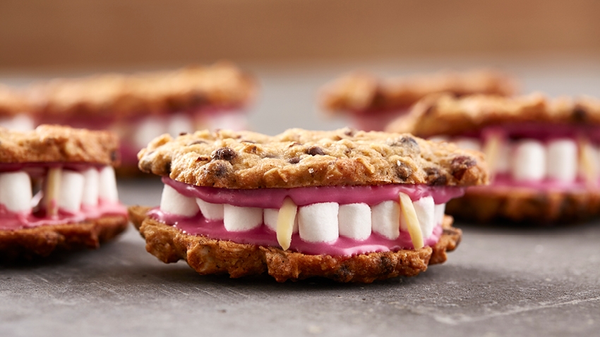 Dracula-cookies med skumfiduser | Børnefavorit | Se opskrift